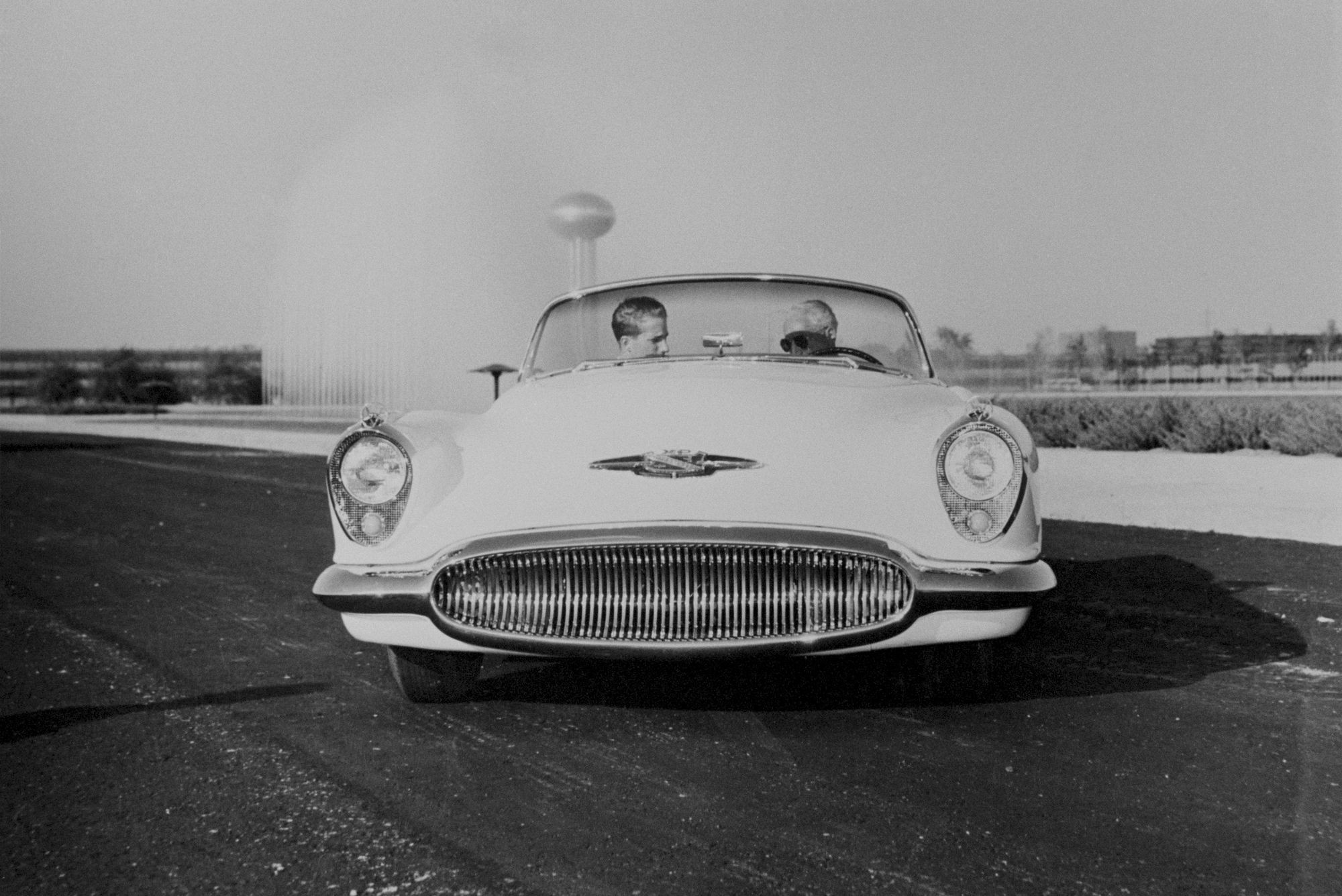 История Buick XP-300 - КОЛЕСА.ру – автомобильный журнал