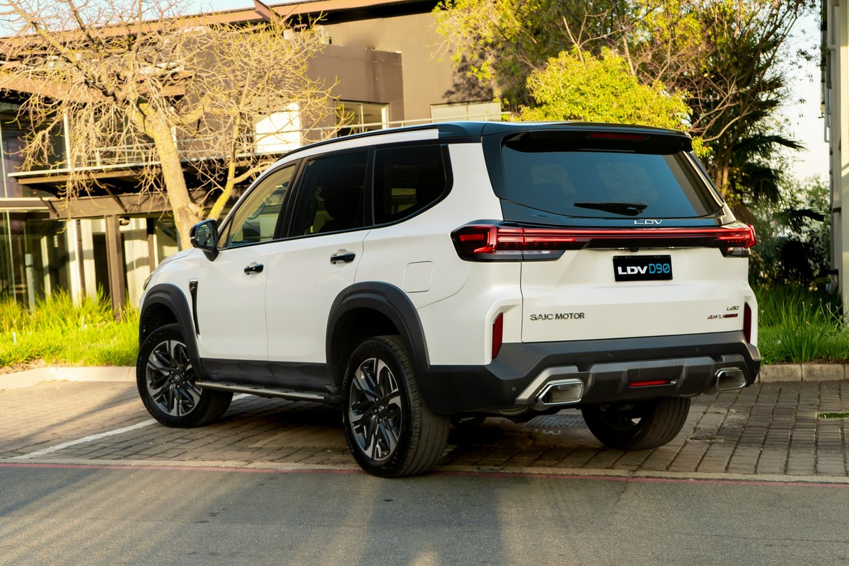 Рамный внедорожник Maxus D90 с новым дизайном отправится на экспорт под ...