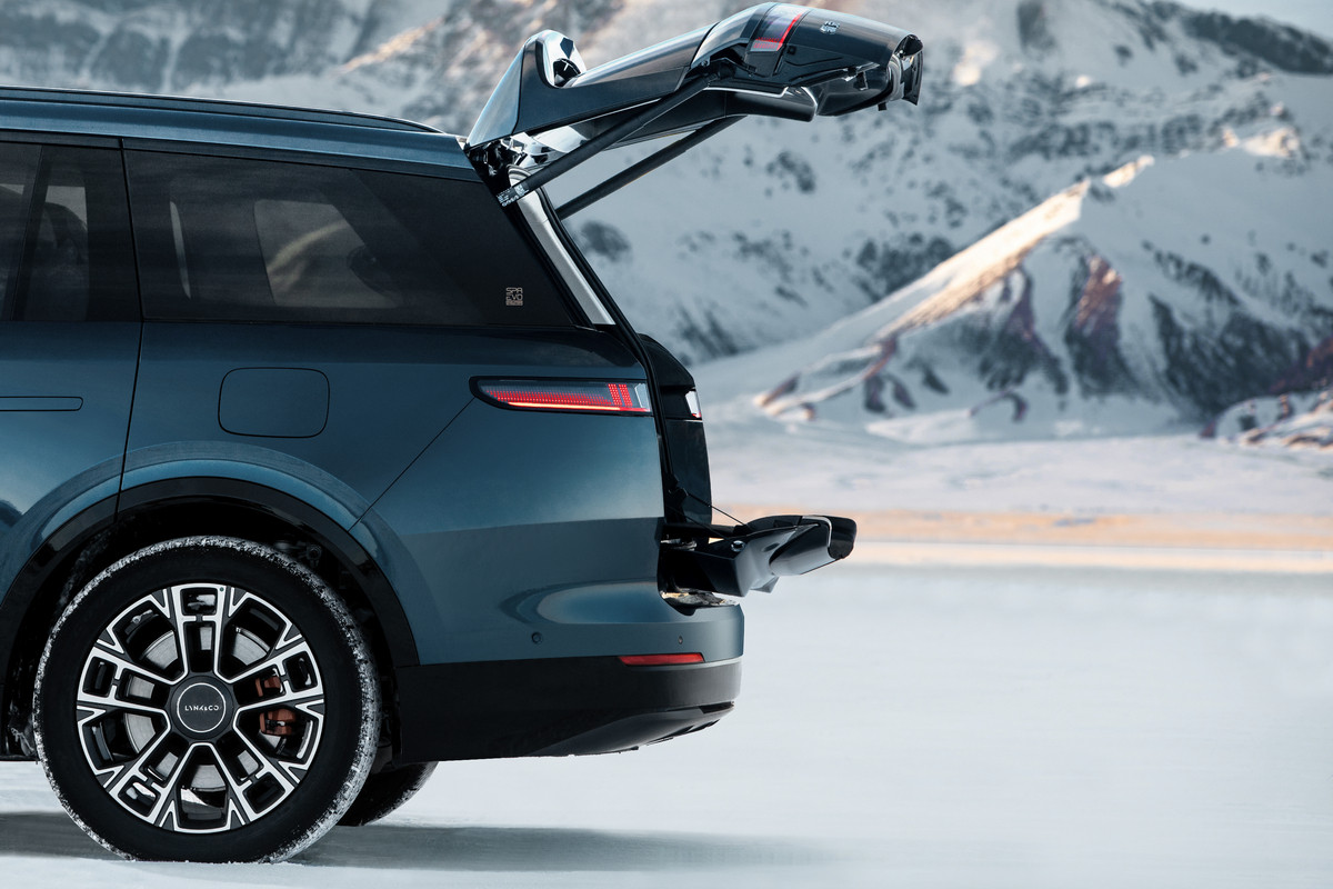 Большой кроссовер Lynk & Co 900 от Geely попробует переманить ...