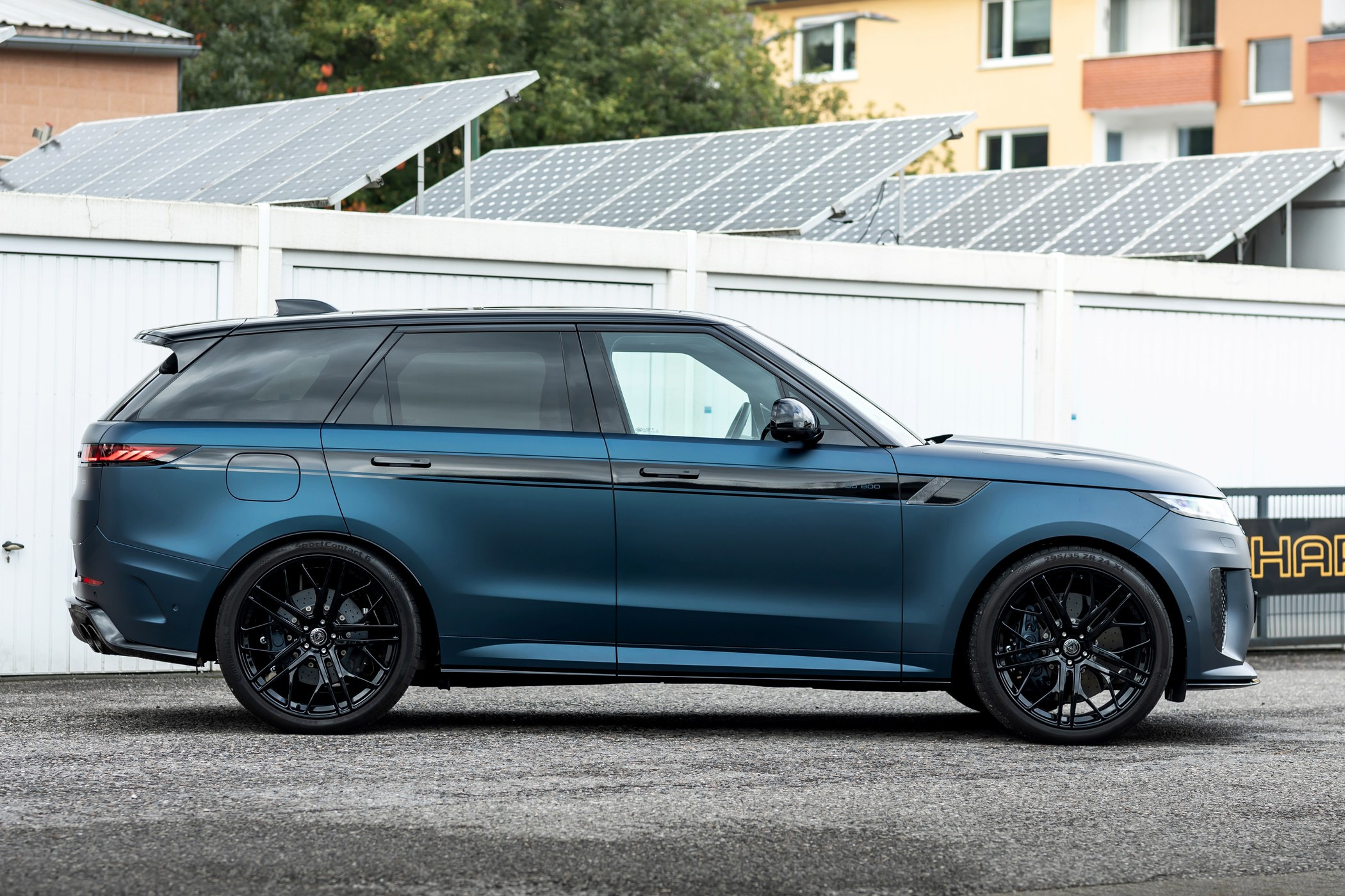 Manhart SV 800: больше мощности для упакованного в карбон Range Rover ...