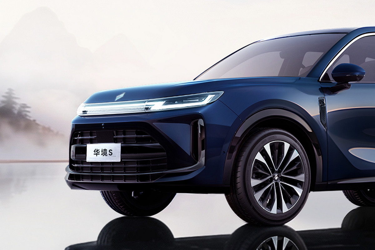 GM и SAIC готовят к премьере гигантский кроссовер Baojun Huajing S с ...
