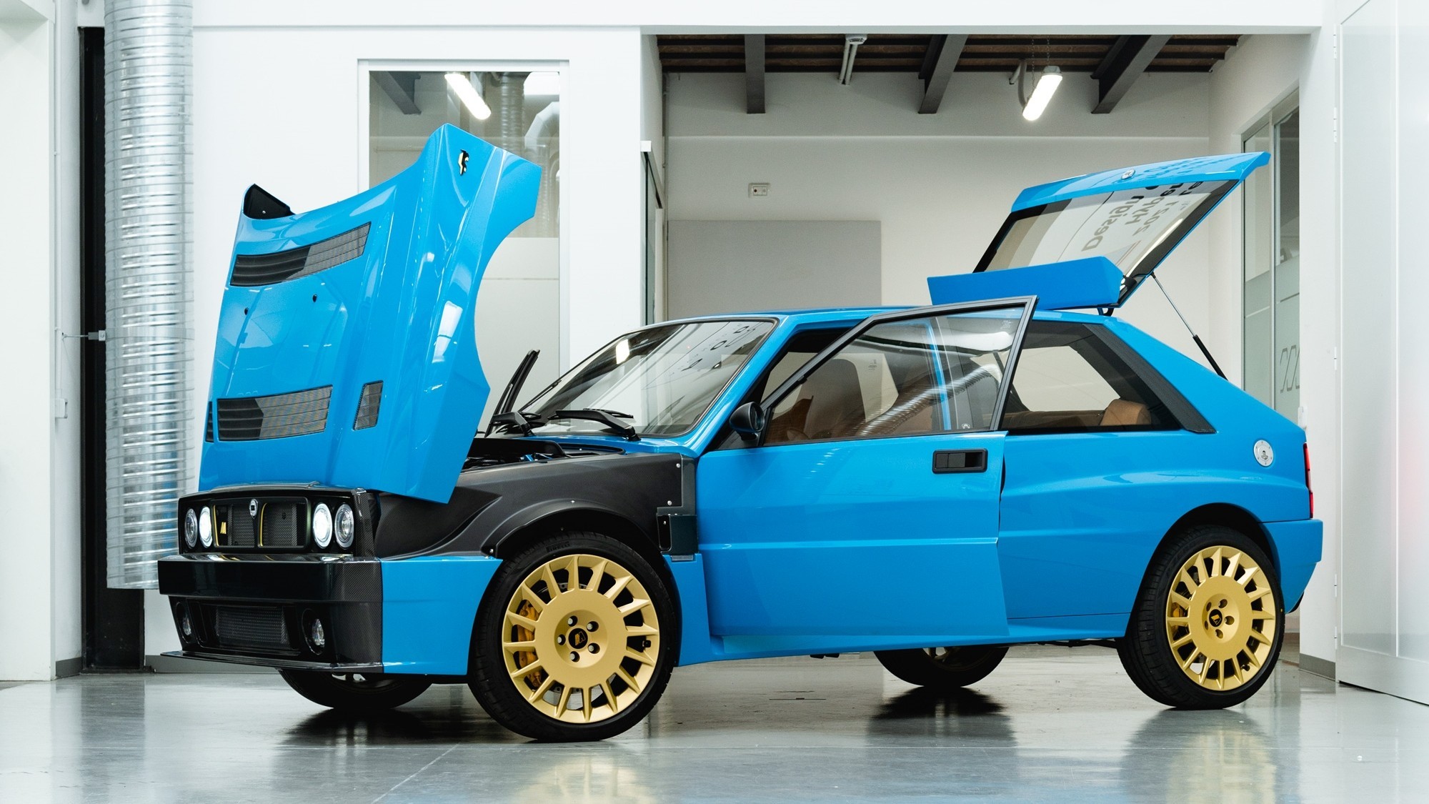 Lancia Delta Futurista: финальный карбоновый рестомод в классической ...