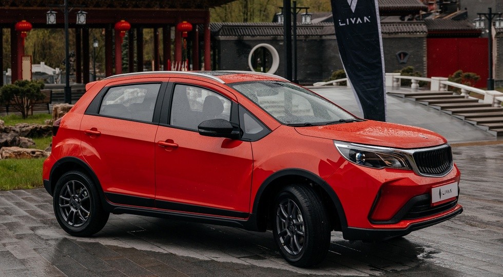 Появилась цена Livan X3 Pro для России: экс-бюджетник Geely оказался не ...