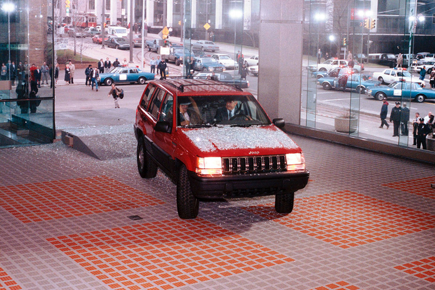 История Jeep Grand Cherokee