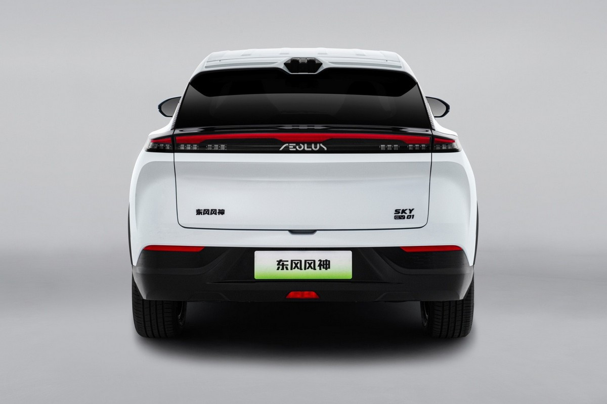 Расширена гамма кроссовера Dongfeng Aeolus Mage, который обещан России ...