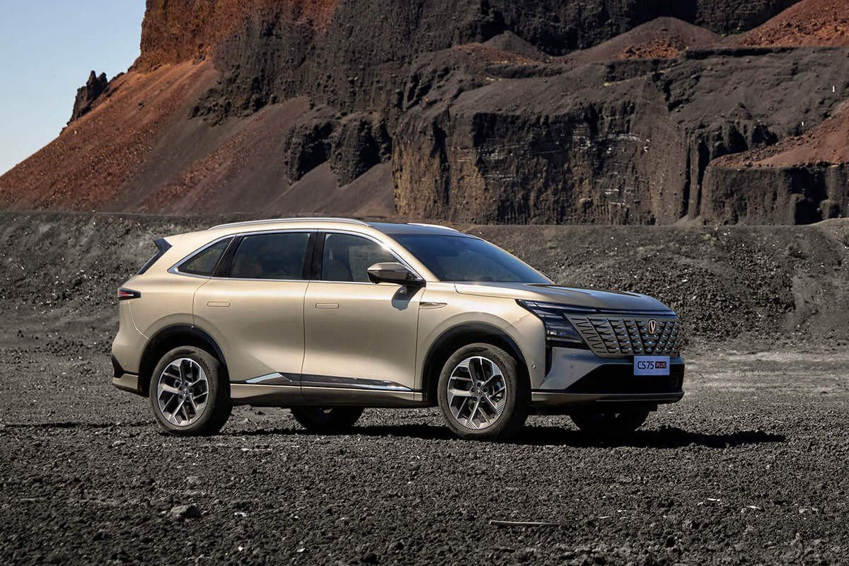 Новый Changan CS75 Plus готов к старту продаж в России: два мотора ...
