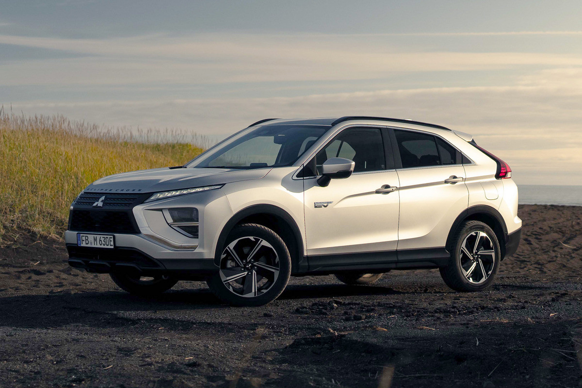 Новый Mitsubishi Eclipse Cross на базе Renault стартует с топовой ...