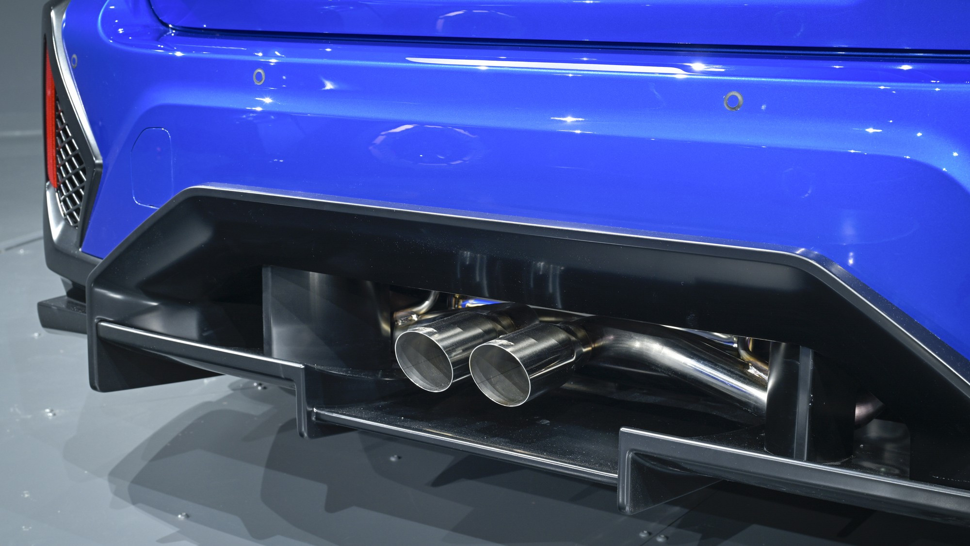 Subaru хочет устранить дефицит спортивности: представлены две новинки с литерами STI - КОЛЕСА.ру ...