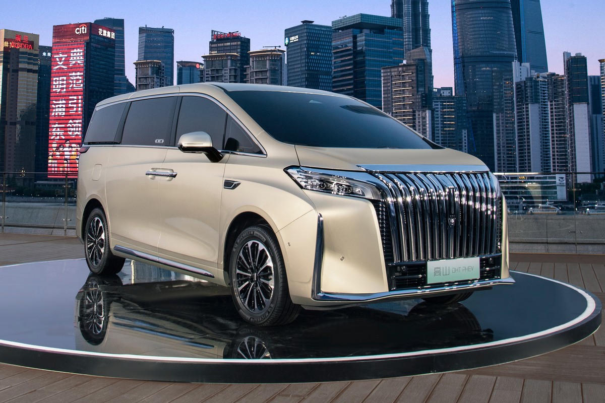 Great Wall возвращается в сегмент минивэнов: представлен люксовый Wey Alpine - КОЛЕСА.ру ...