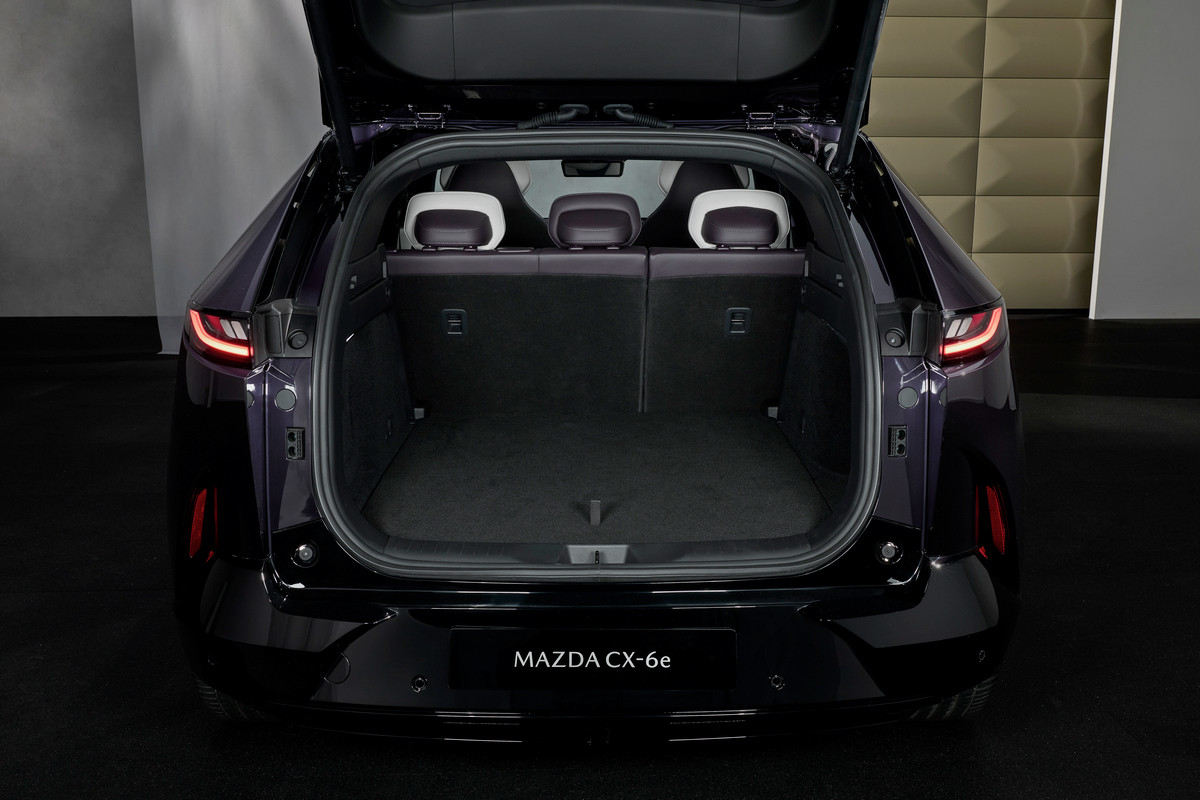 Кроссовер Mazda CX-6e на платформе Changan: официальная премьера ...
