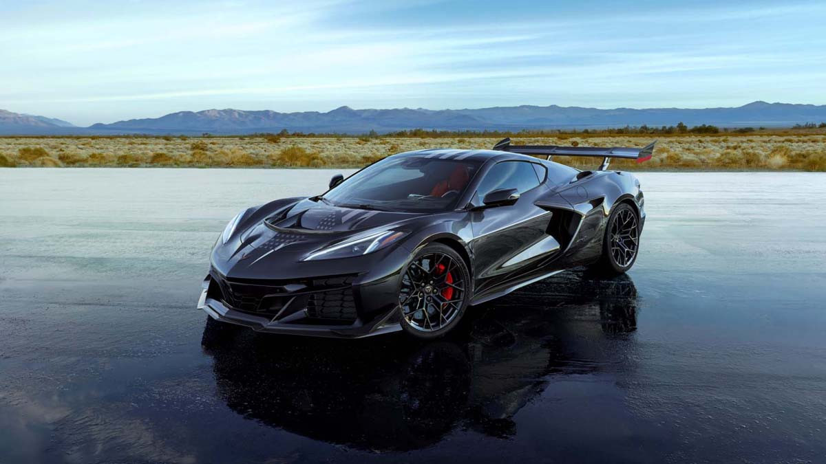 Chevrolet подготовил юбилейные версии Corvette, Colorado и Silverado ...