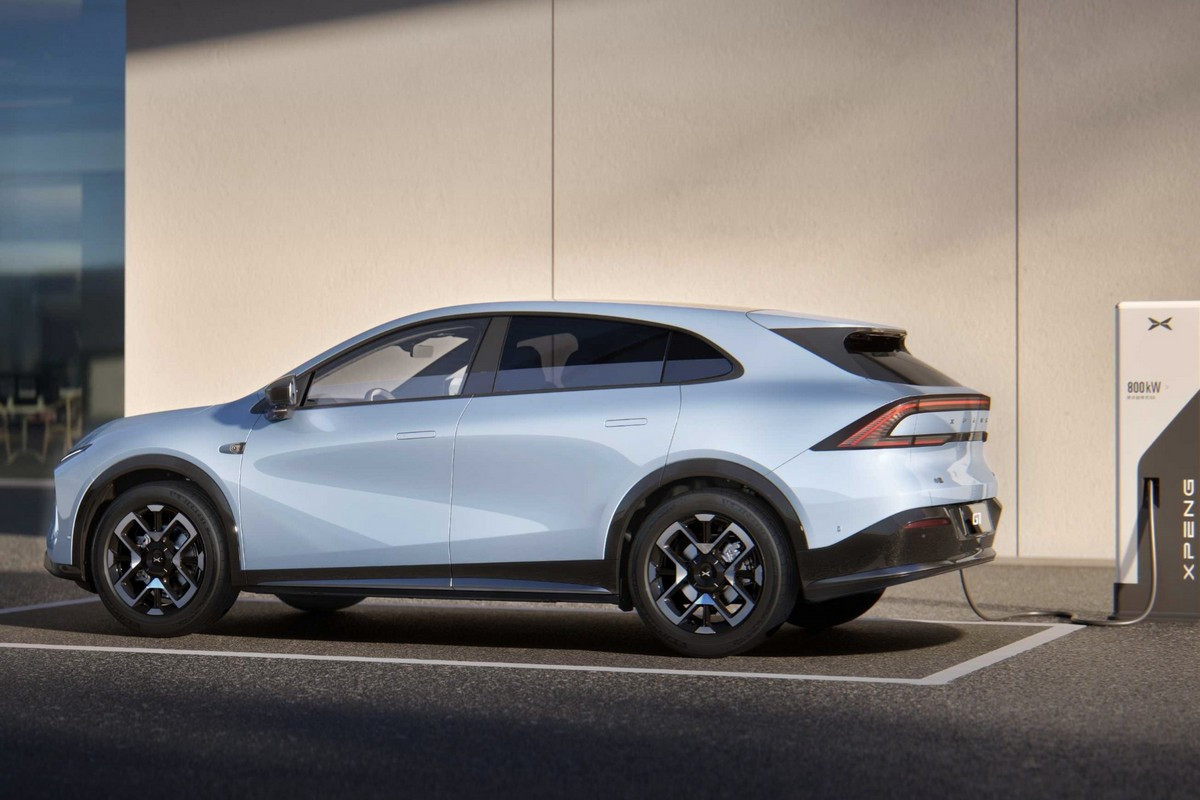 Карьера «умного» кроссовера Xpeng G7 стартует с ажиотажного спроса - КОЛЕСА.ру – автомобильный ...