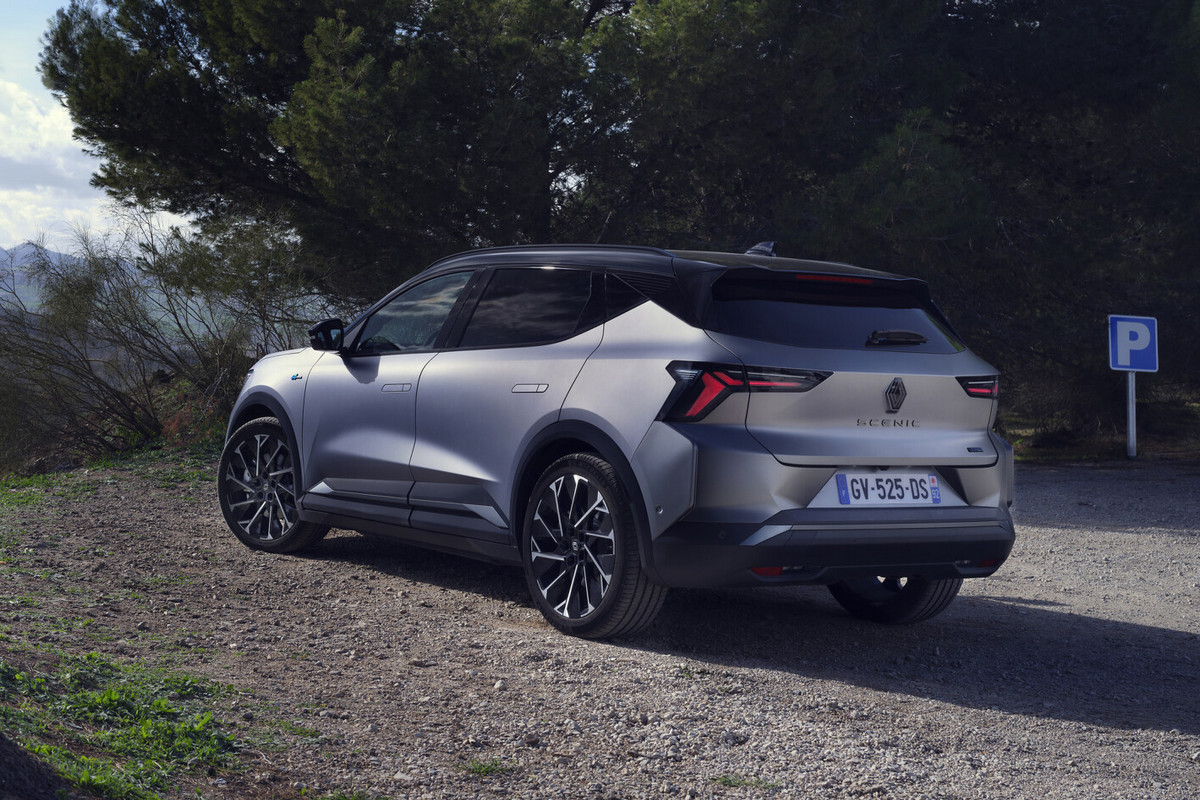 Новый Mitsubishi Eclipse Cross на базе Renault стартует с топовой ...