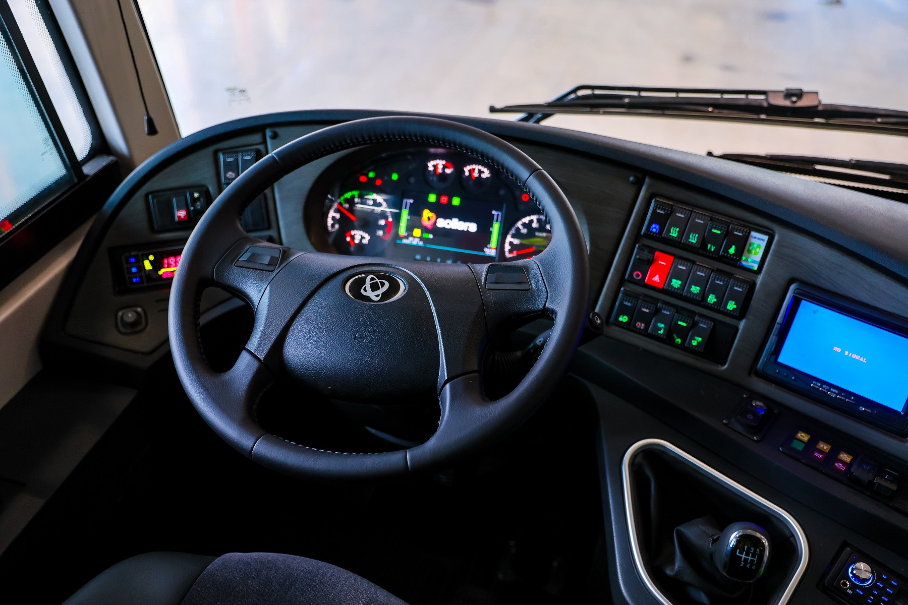 Автобус Sollers SA6 появился в продаже на российском рынке - КОЛЕСА.ру – автомобильный журнал