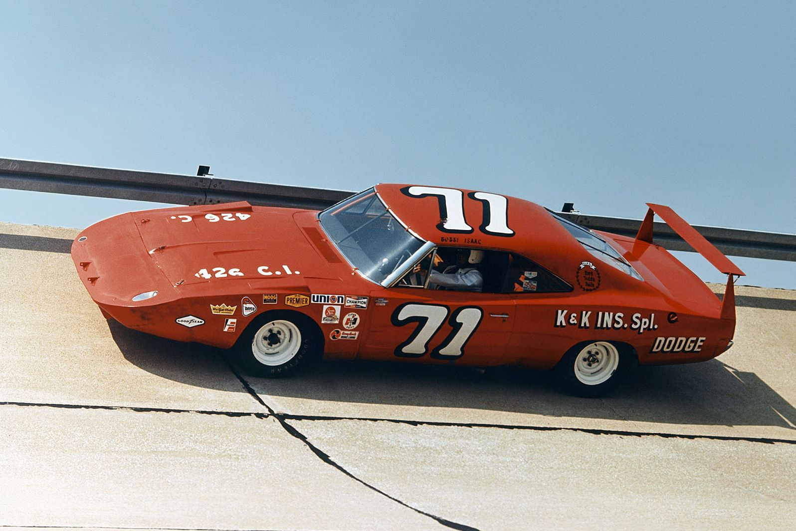 История Dodge Charger Daytona и Plymouth Superbird