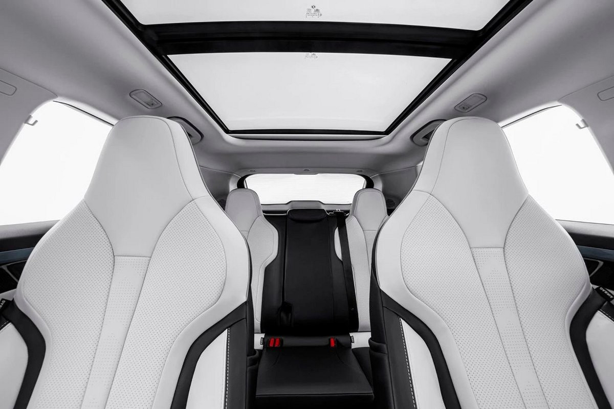 Расширена гамма кроссовера Dongfeng Aeolus Mage, который обещан России ...